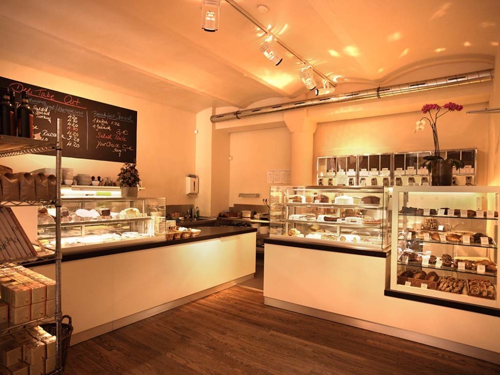 Barcomi s Deli
