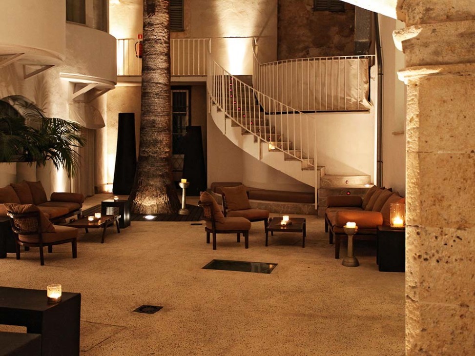 Opio Bar & Restaurant